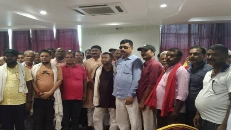 Headline Nepal : Online News Portal | AIG Mukunda Raj Acharya In A Car ...